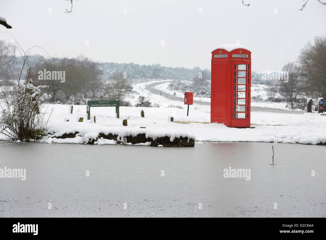 Phone box in snow hi-res stock photography and images - Alamy