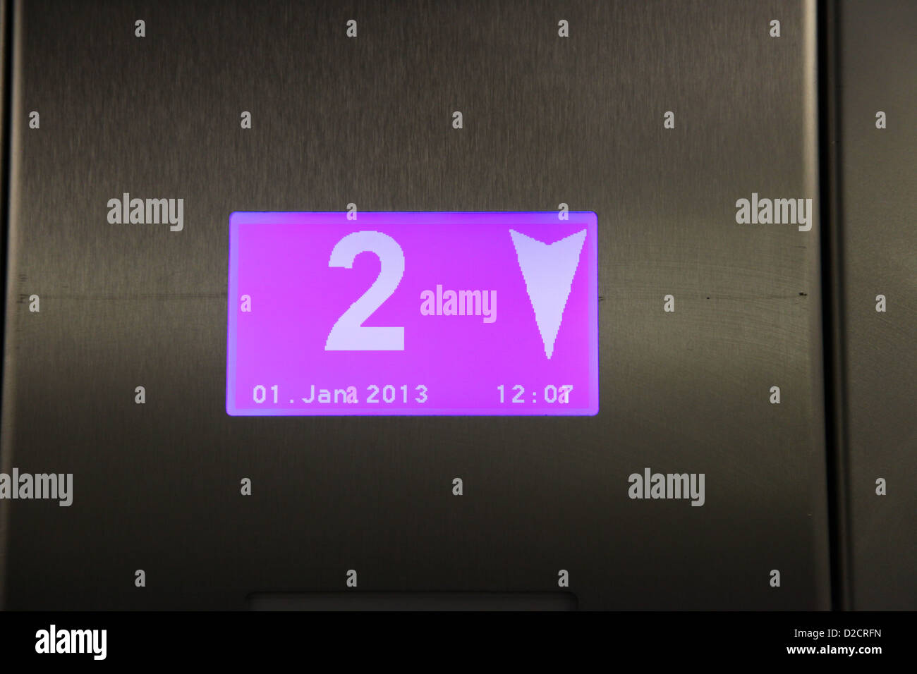 Two to one lift hi-res stock photography and images - Alamy