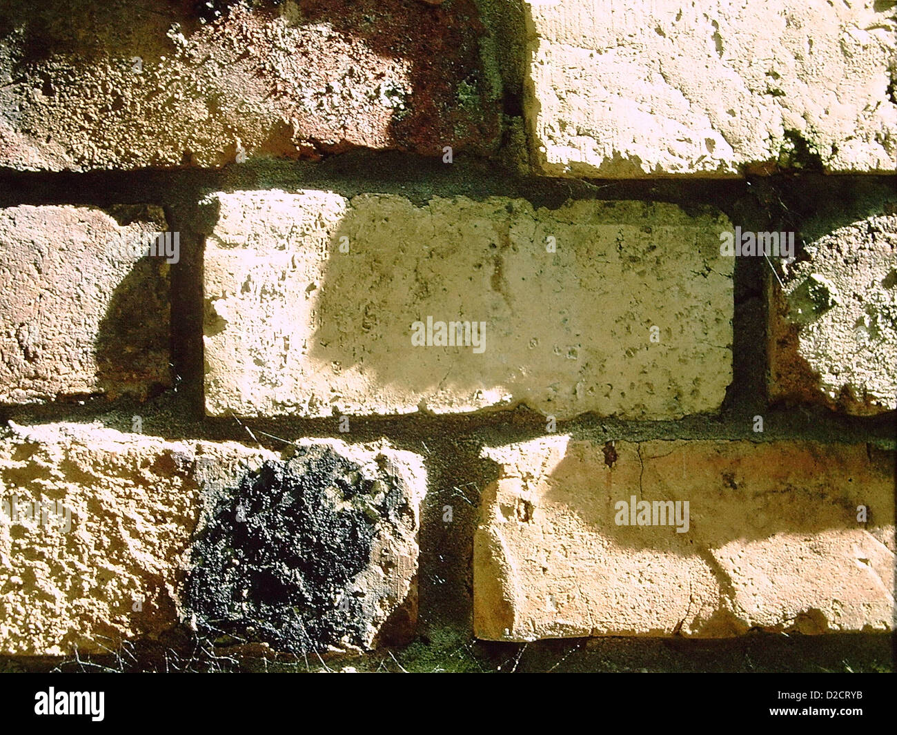 Chipped bricks hi-res stock photography and images - Alamy