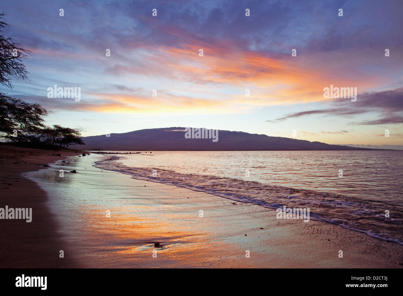 Sunrise at Ma'alaea, Maui, Hawaii Stock Photo - Alamy