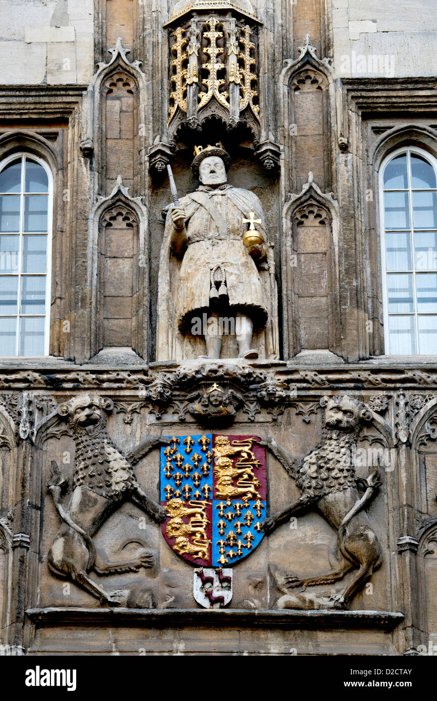 Entrance of Trinity College, Cambridge, with a statue of Henry 8., the ...