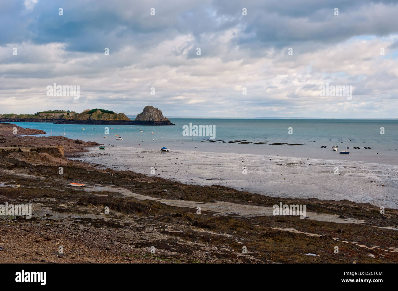 Low tide in the port of cancale hi-res stock photography and images - Alamy