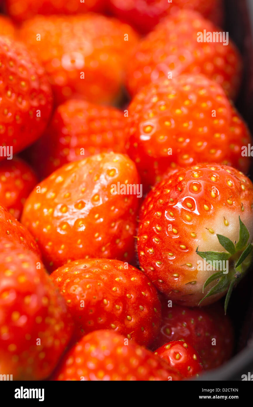 Plastic container fresh strawberries hi-res stock photography and ...