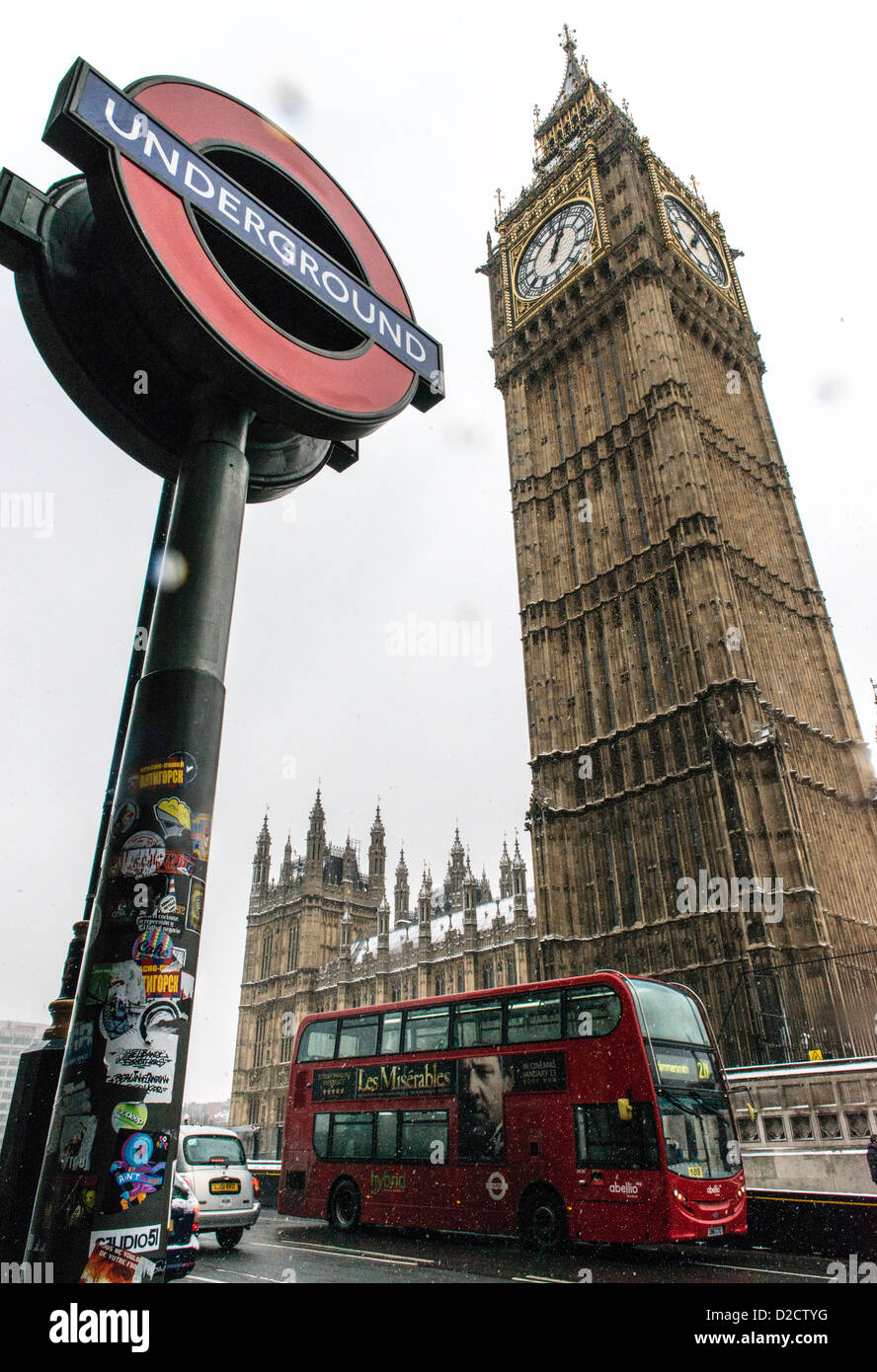 Big ben iconic london underground sign hi-res stock photography and ...