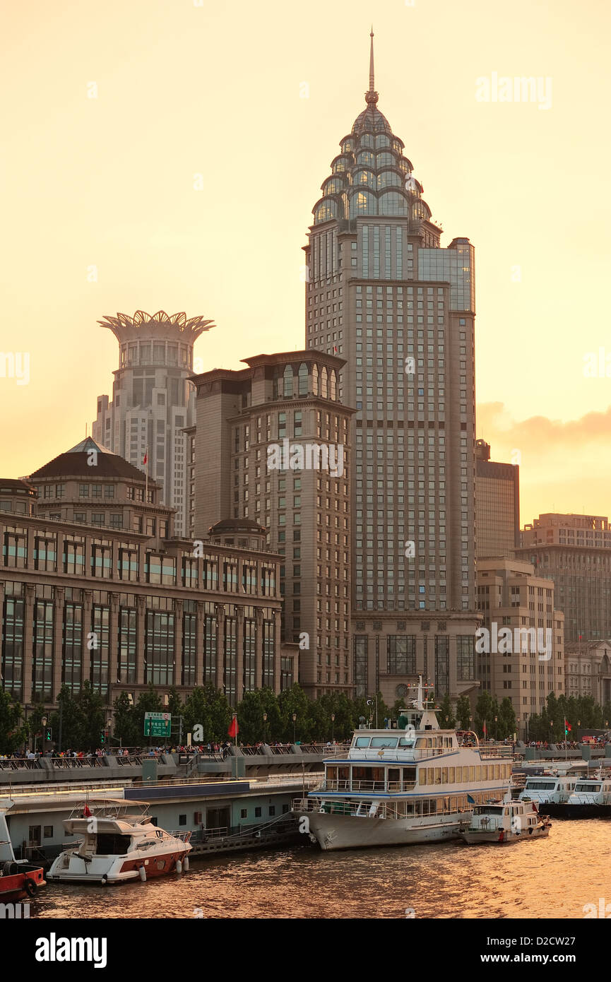 Shanghai Waitan district with historic buildings silhouette Stock Photo ...