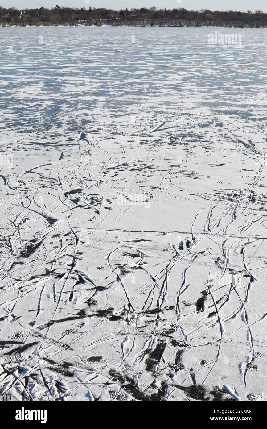 Skating marks hi-res stock photography and images - Alamy