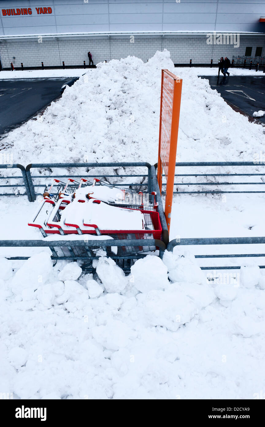 Retail snow hi-res stock photography and images - Alamy