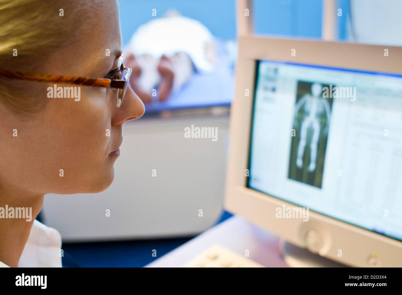 MODEL RELEASED Bone density scan Stock Photo - Alamy
