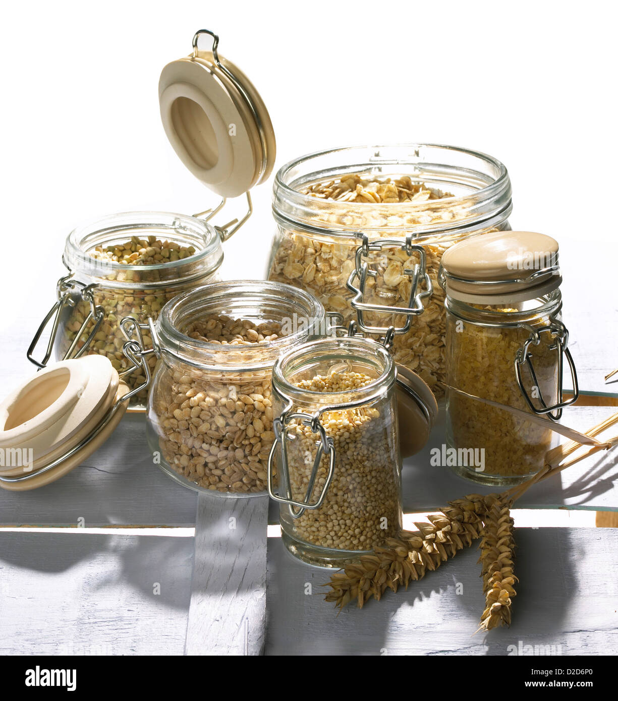 Straw containers hi-res stock photography and images - Alamy