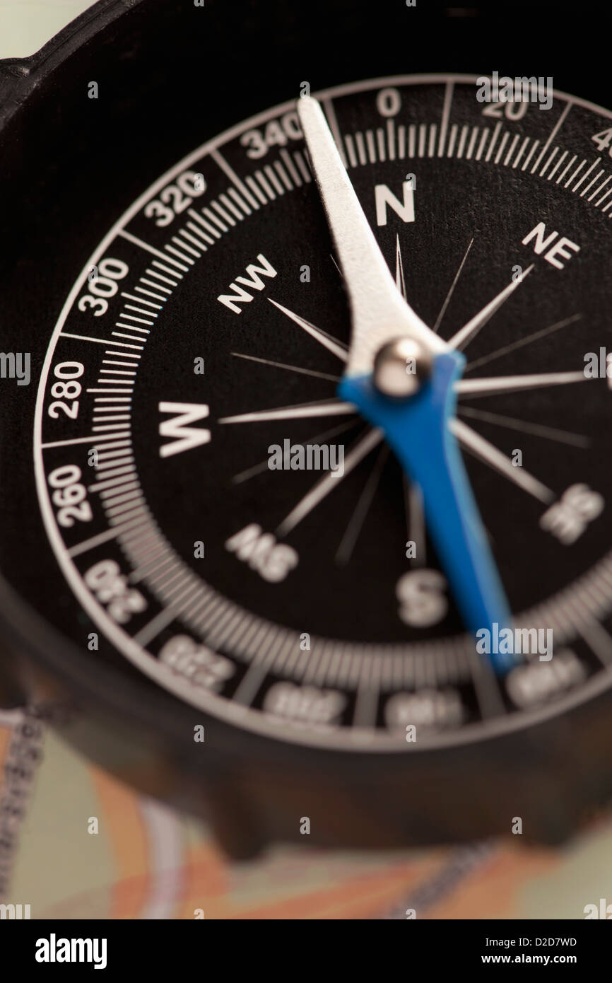 Magnet compass hi-res stock photography and images - Alamy
