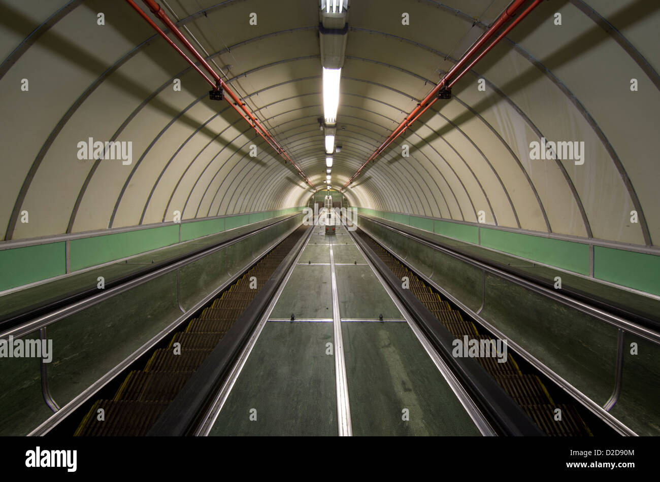 Cyclist tunnels hi-res stock photography and images - Alamy
