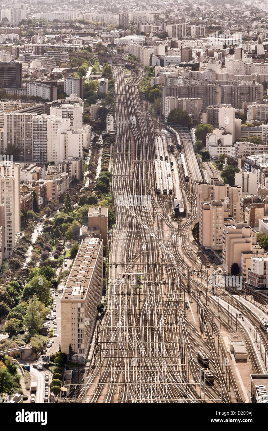 Rail lines hi-res stock photography and images - Alamy