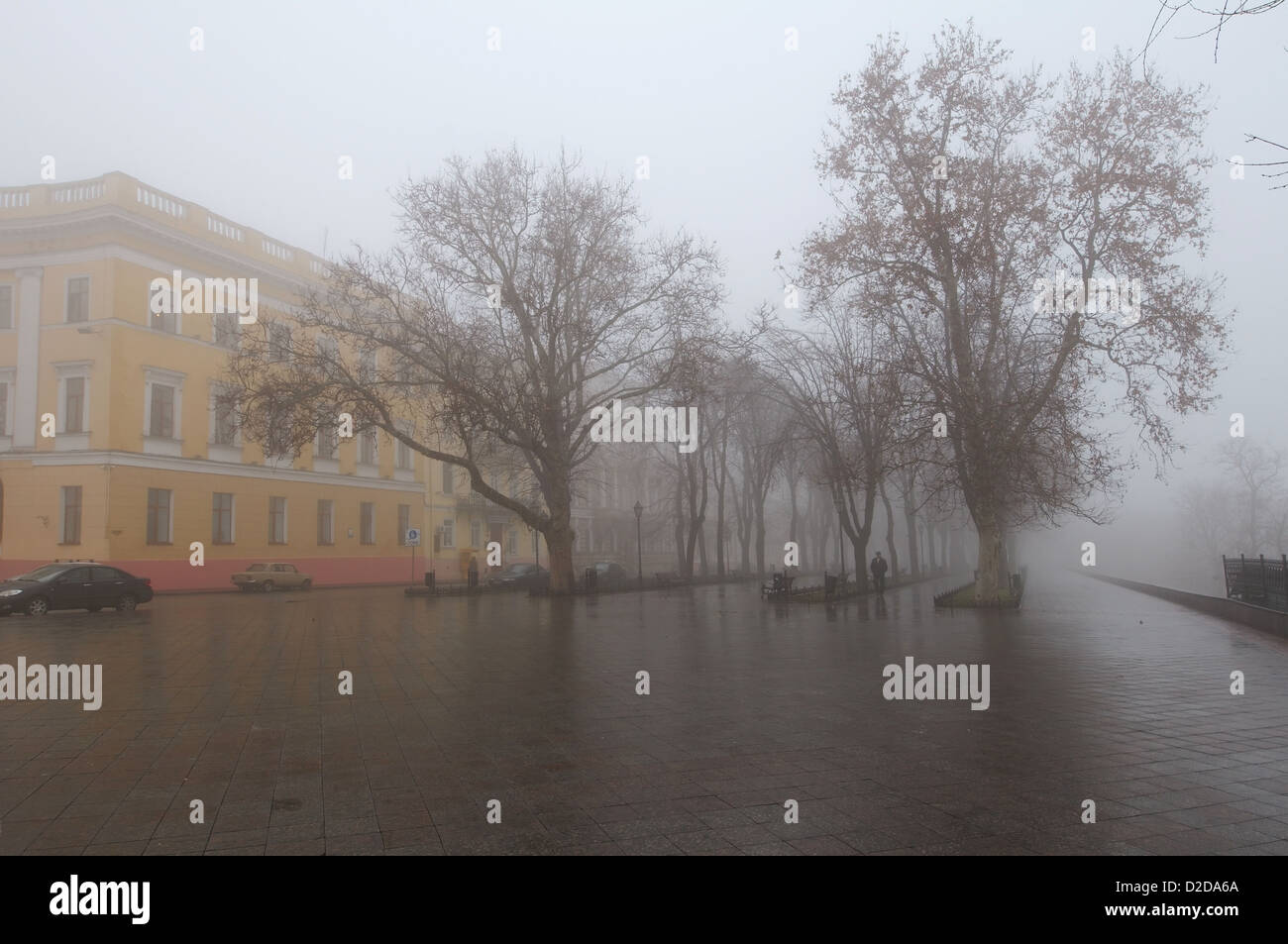 Fog architecture hi-res stock photography and images - Alamy