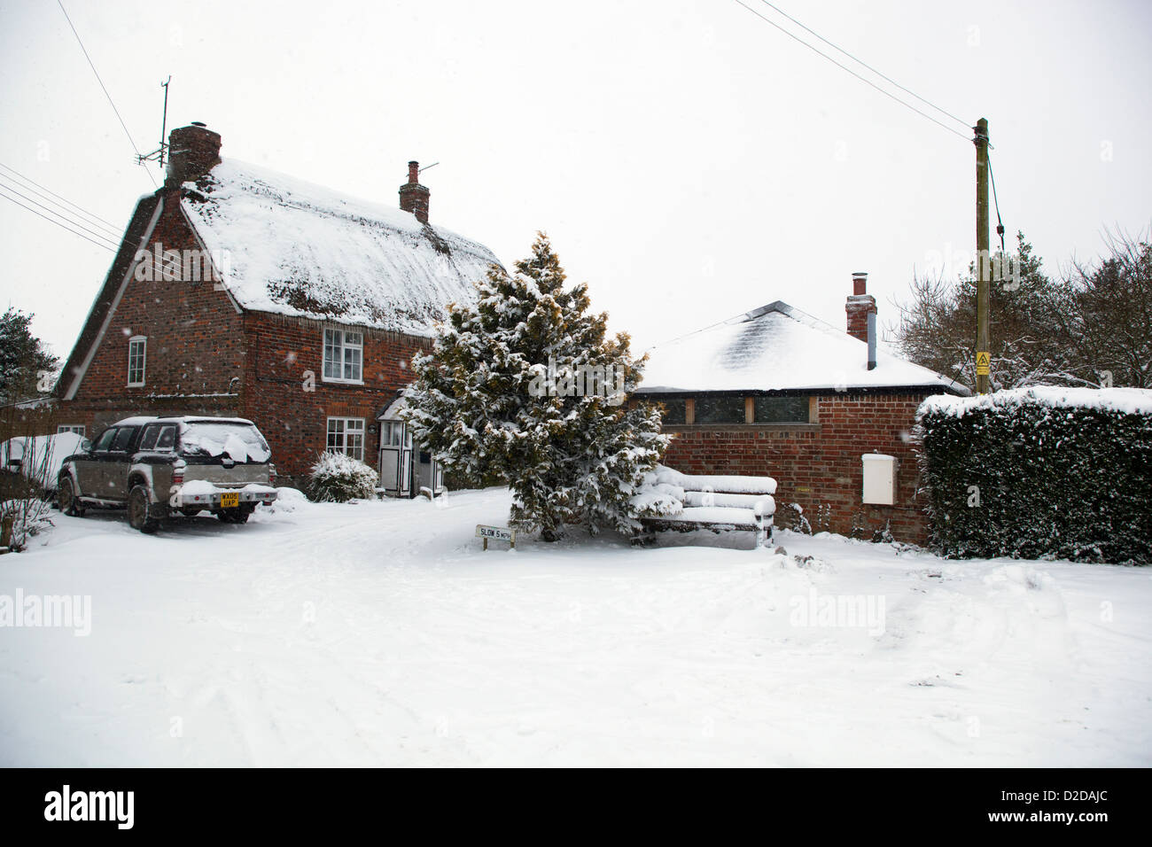 Houses in village winter hi-res stock photography and images - Alamy