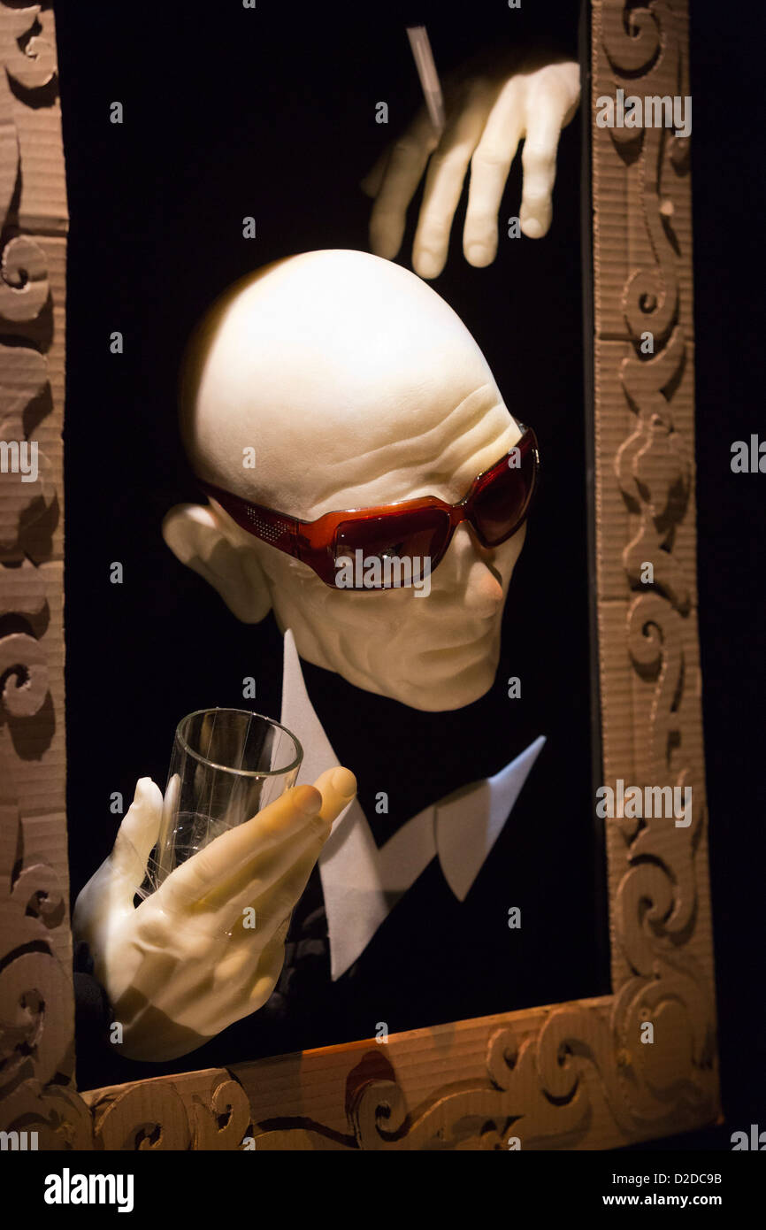 Blind Summit presents "The Heads" at the Soho Theatre for the London ...