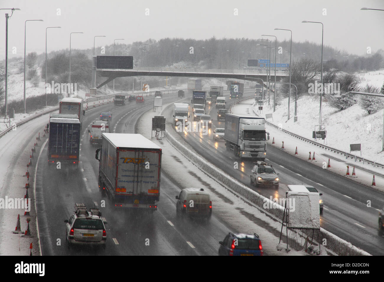 Heavy traffic on the M62 motorway near Junction 27 in Morley, Leeds ...
