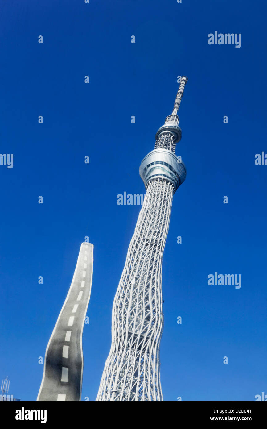 Reflected in mirror tokyo japan hi-res stock photography and images - Alamy
