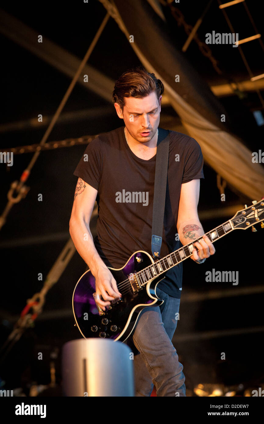 Singer nathan hi-res stock photography and images - Alamy