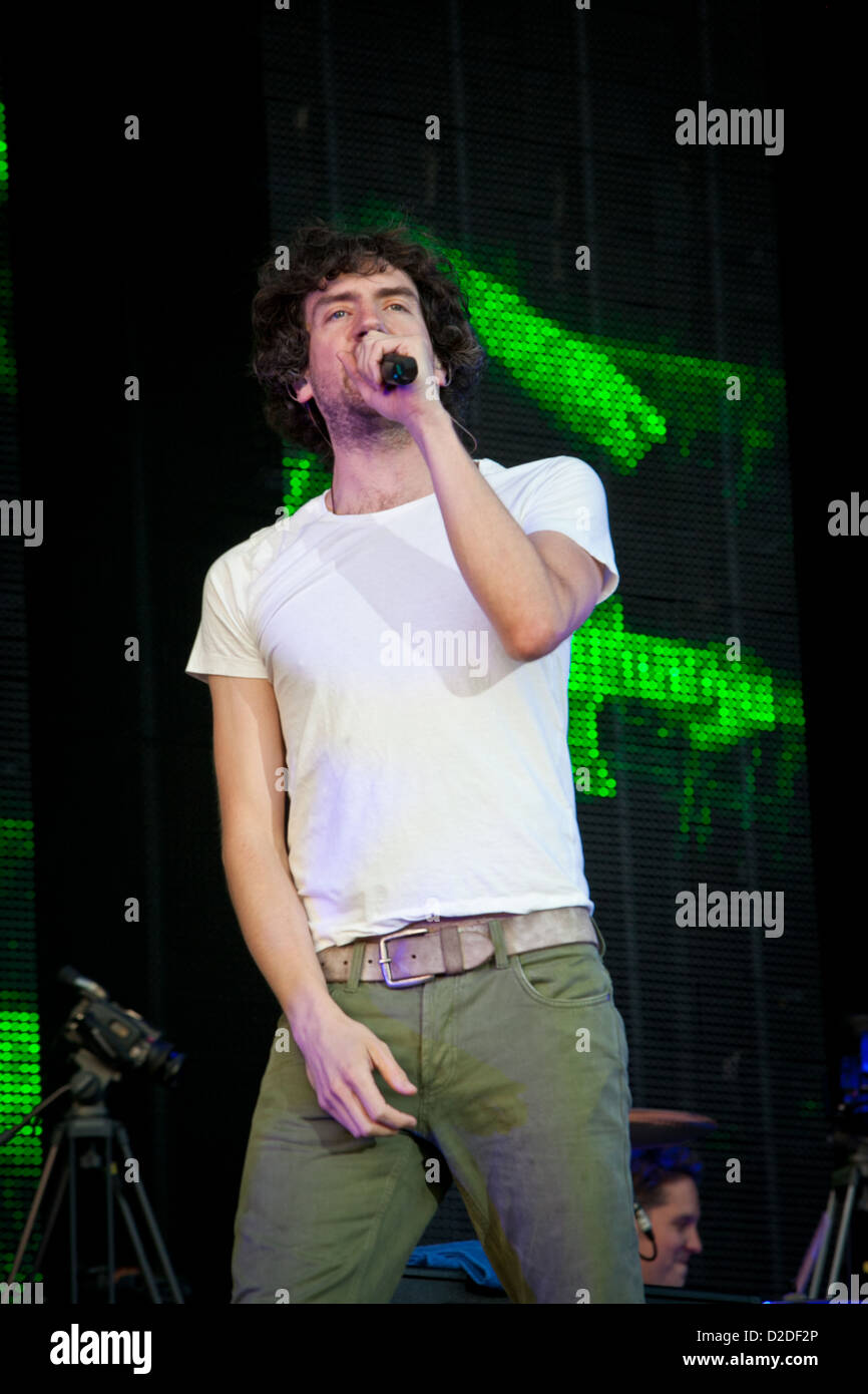 Singer gary lightbody hi-res stock photography and images - Alamy