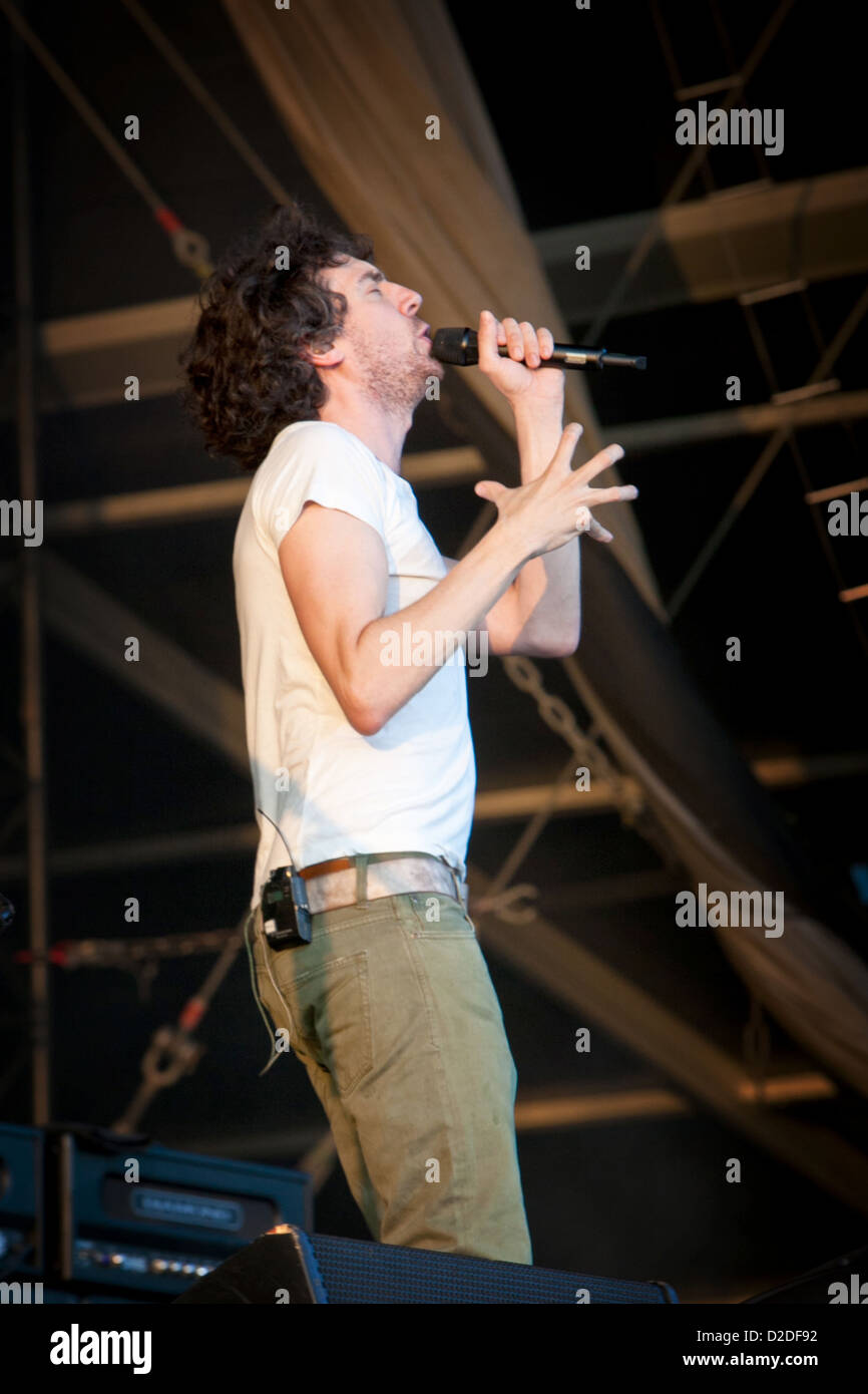 Singer gary lightbody hi-res stock photography and images - Alamy