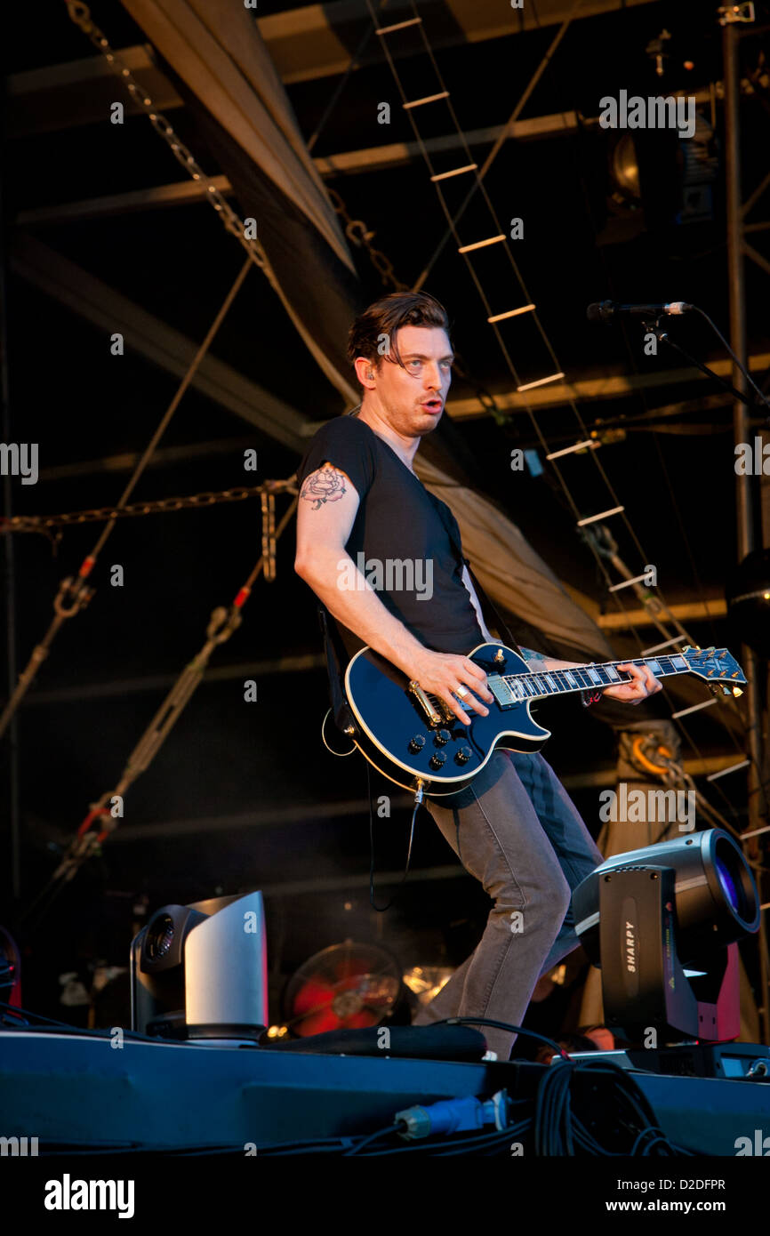Snow patrol performing on v stage v festival hi-res stock photography ...