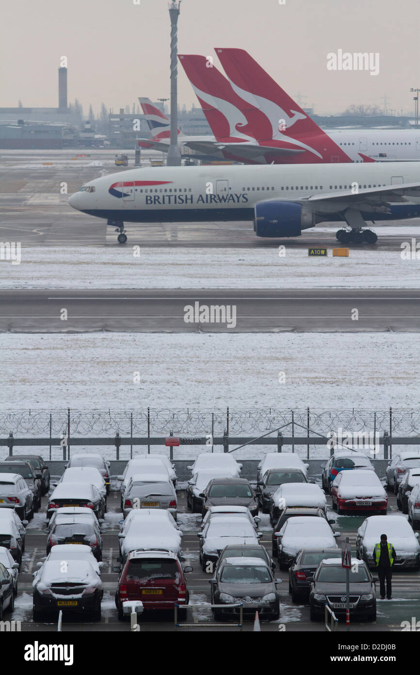 Snow hit london in january hi-res stock photography and images - Alamy