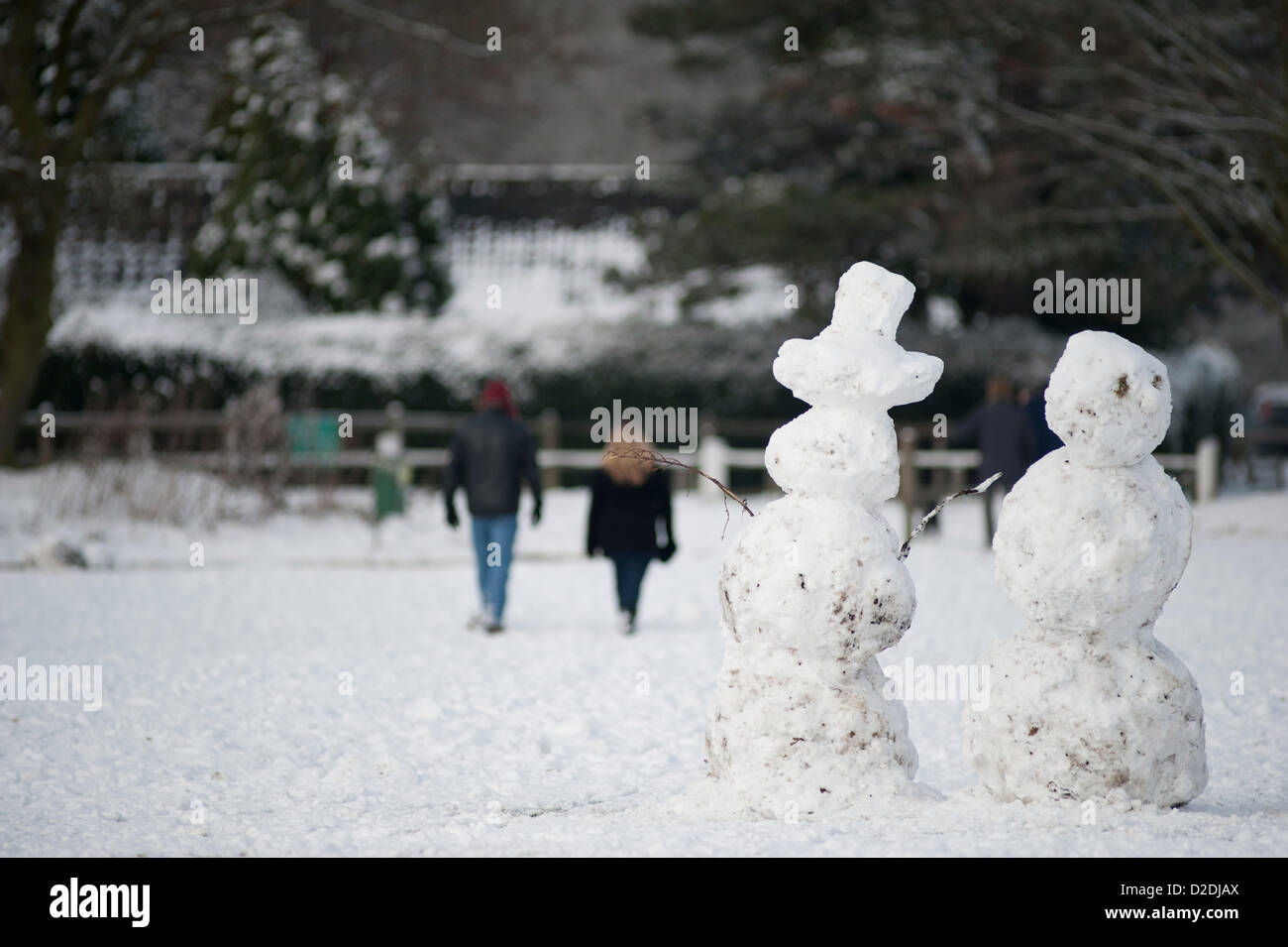 Snowman on wimbledon common hi-res stock photography and images - Alamy
