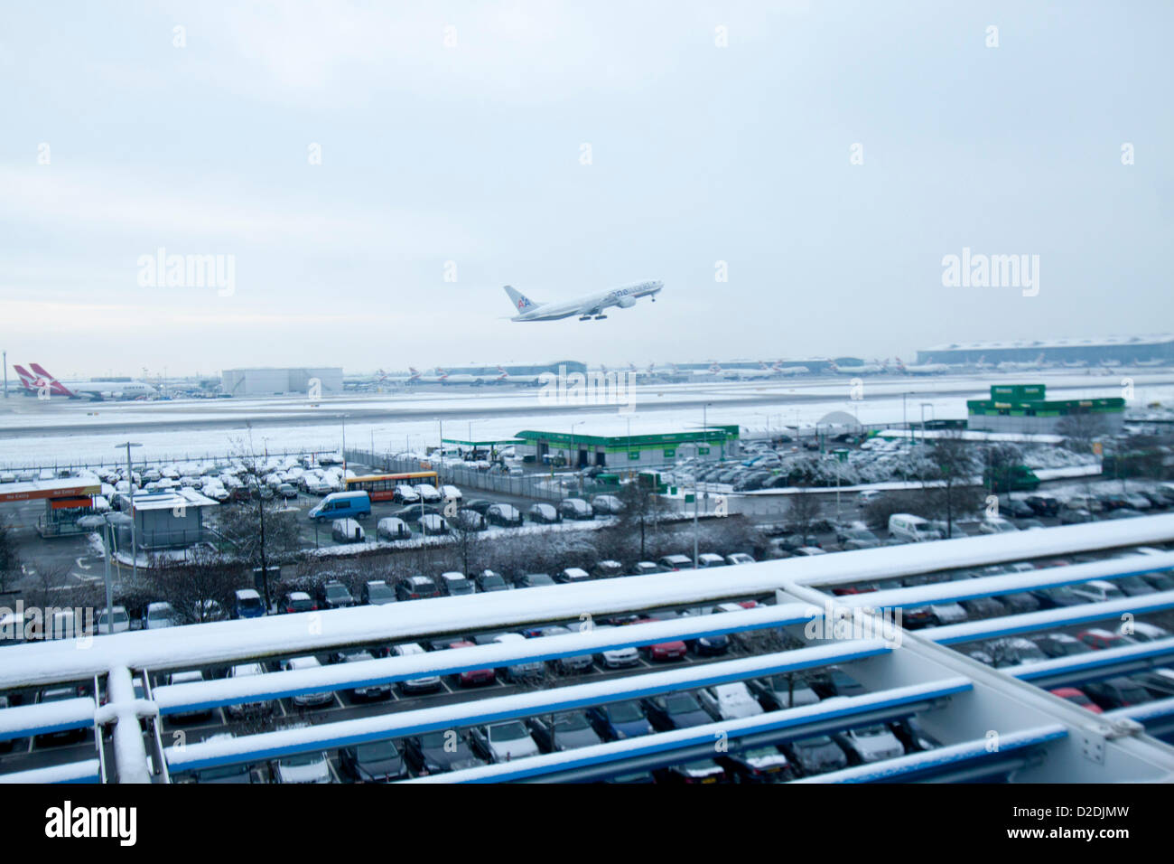 Snow hit london in january hi-res stock photography and images - Alamy