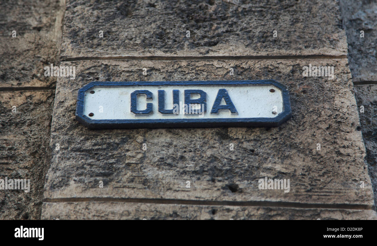 Havana road sign hi-res stock photography and images - Alamy