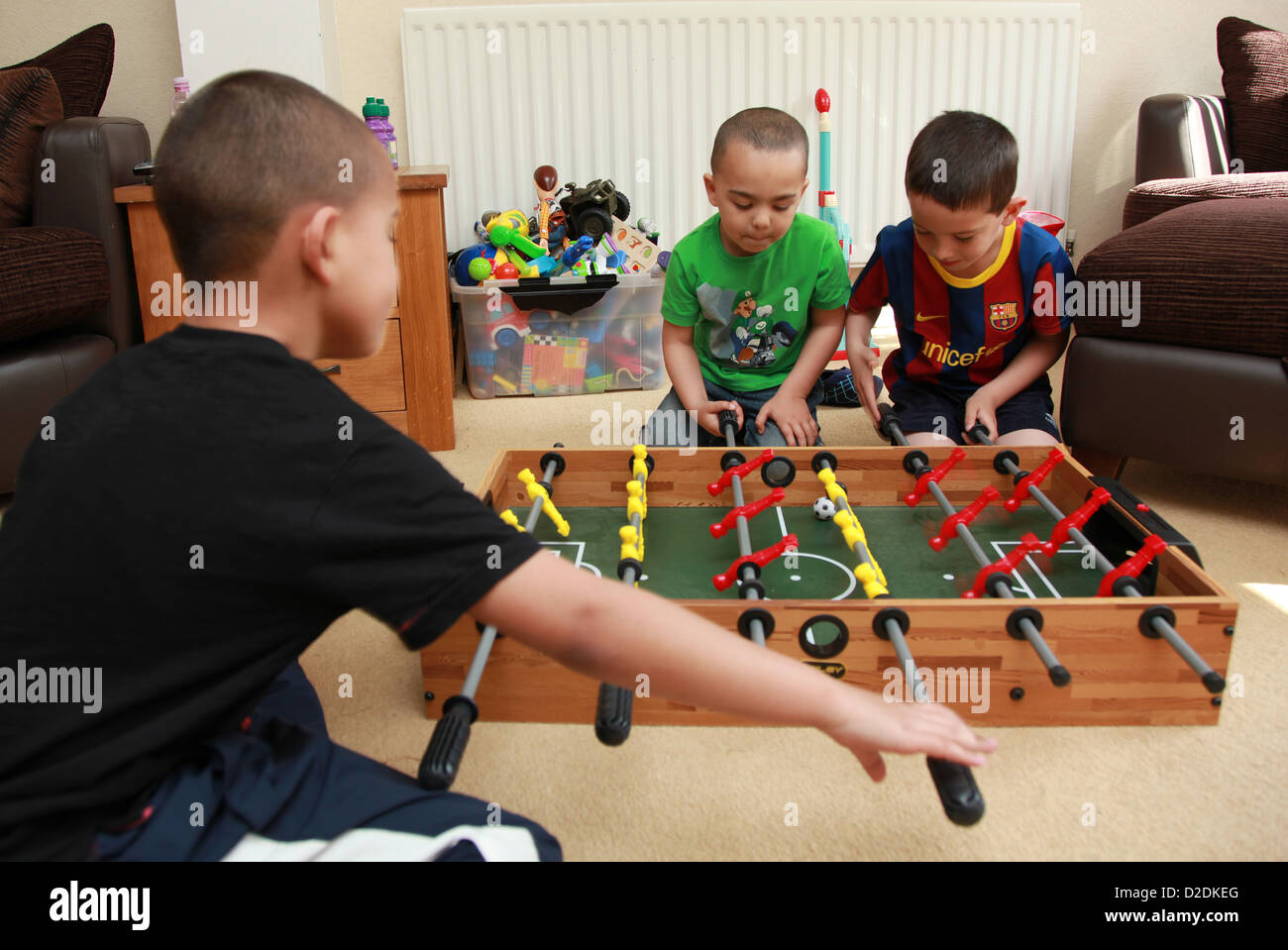 Playing nicely hi-res stock photography and images - Alamy