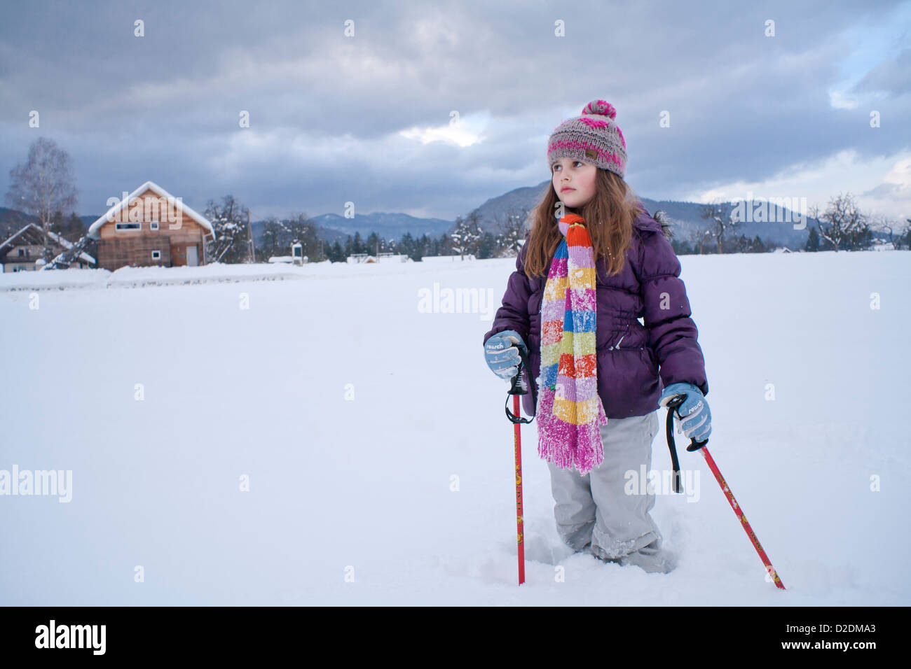 Girl cold snow hi-res stock photography and images - Alamy