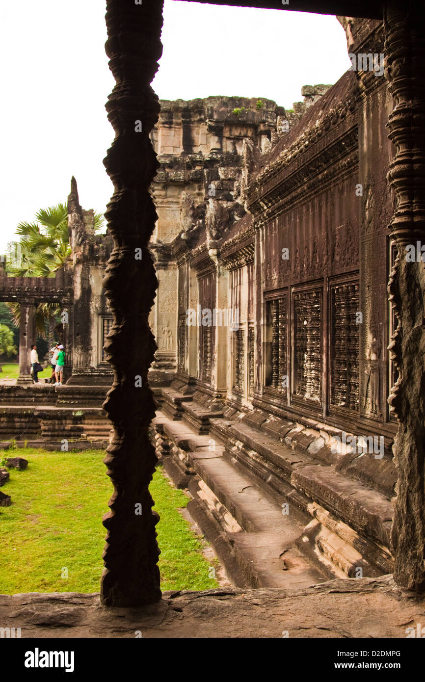 Temples window hi-res stock photography and images - Alamy
