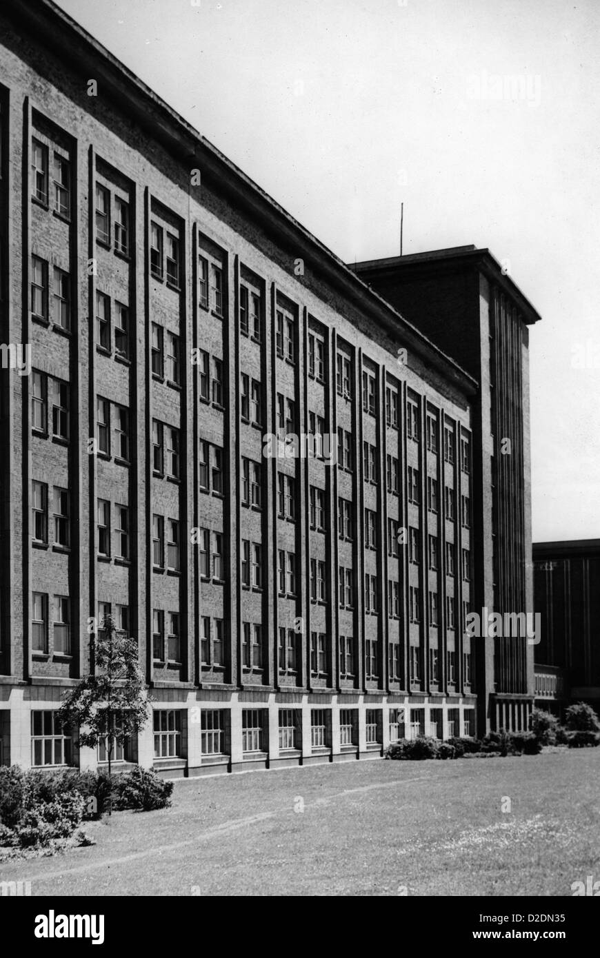 Broadcasting house nalepastrasse hi-res stock photography and images ...