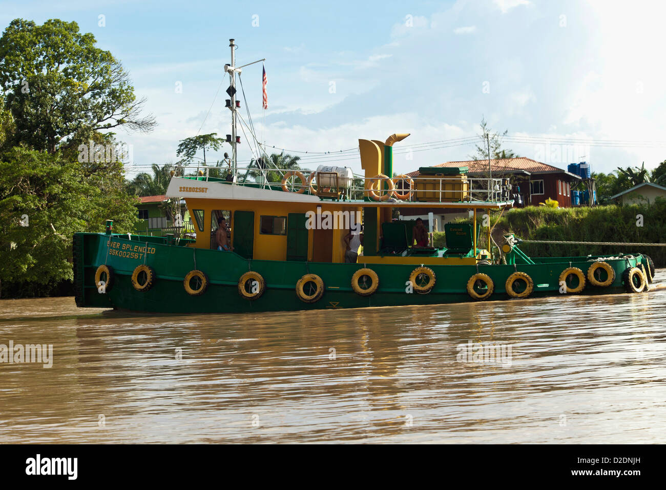 Malaysia, Bornéo, Sabah, Kinabatangan River, green tugboat Stock Photo ...