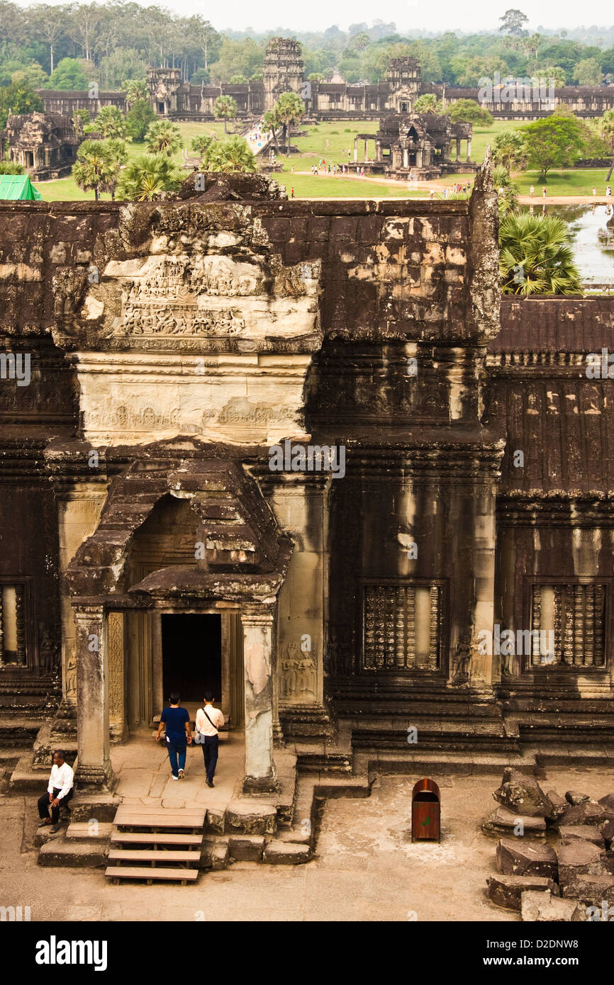 Courtyard of angkor wat temple hi-res stock photography and images - Alamy