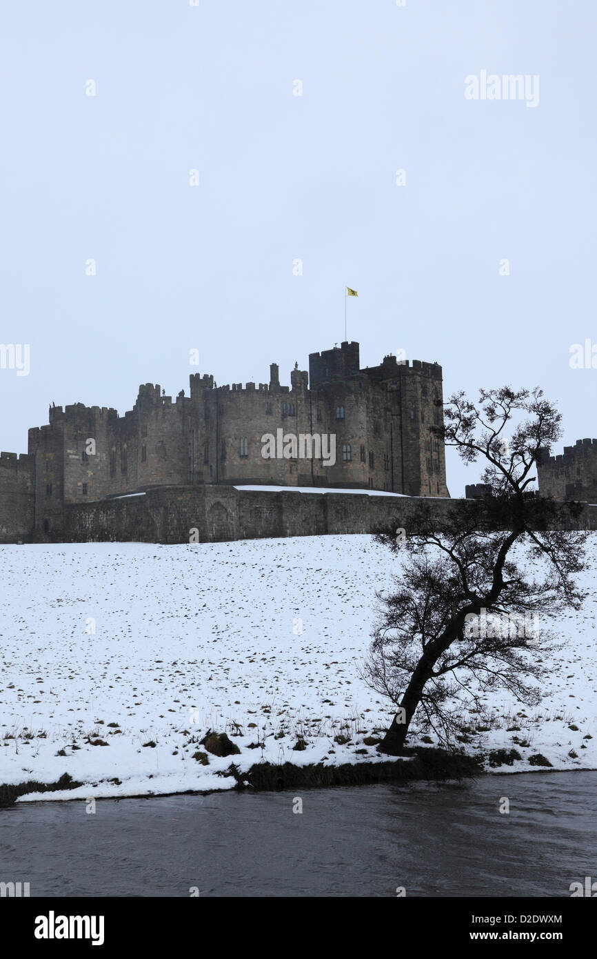 Alnwick castle winter hi-res stock photography and images - Alamy