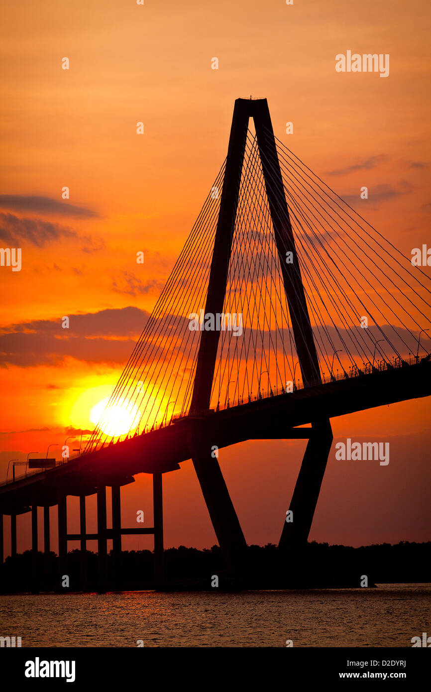 Sunset over the Arthur Ravenel Jr. bridge in Charleston, SC Stock Photo ...