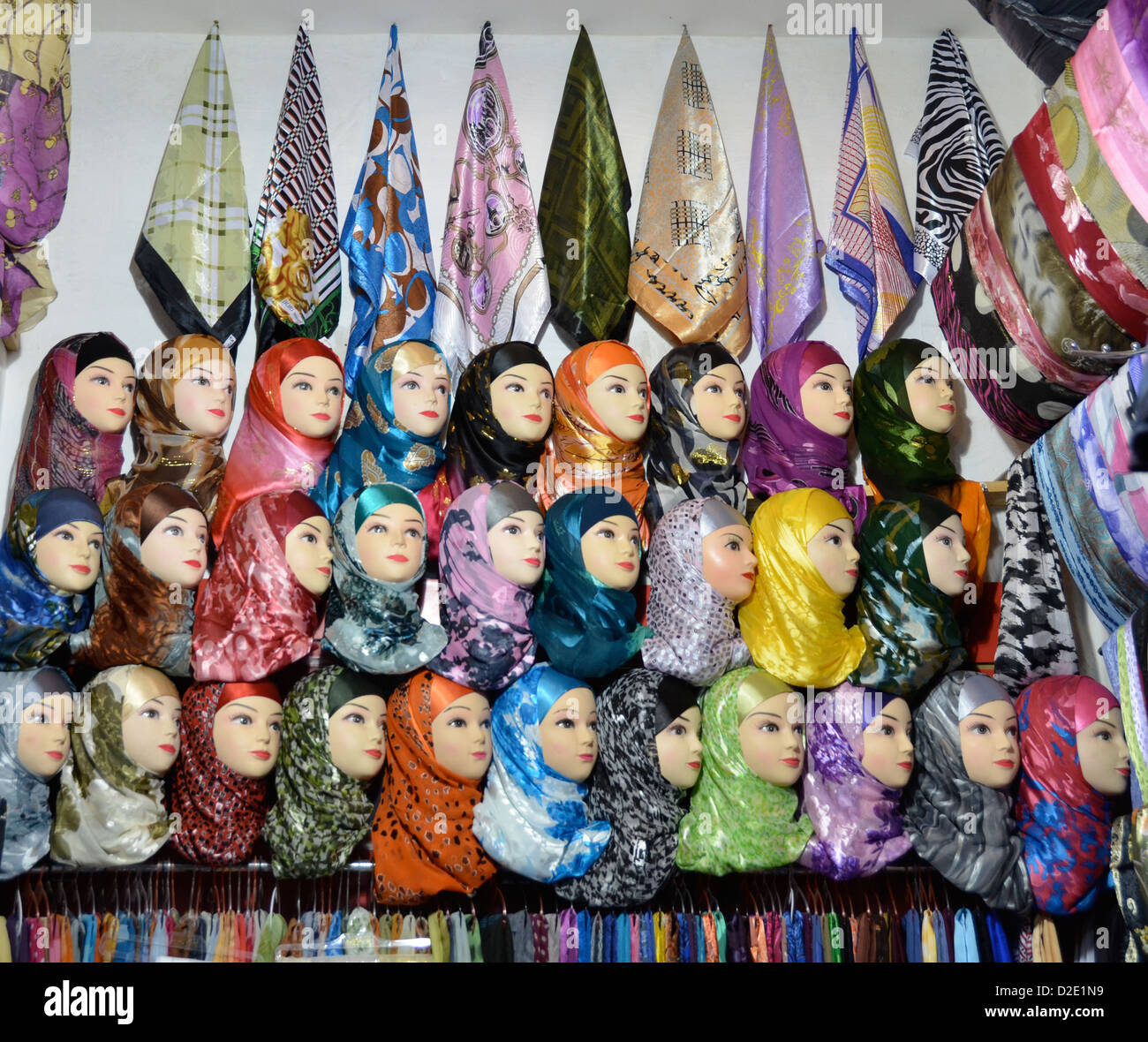 Hats morocco marrakech bazaar hi-res stock photography and images - Alamy