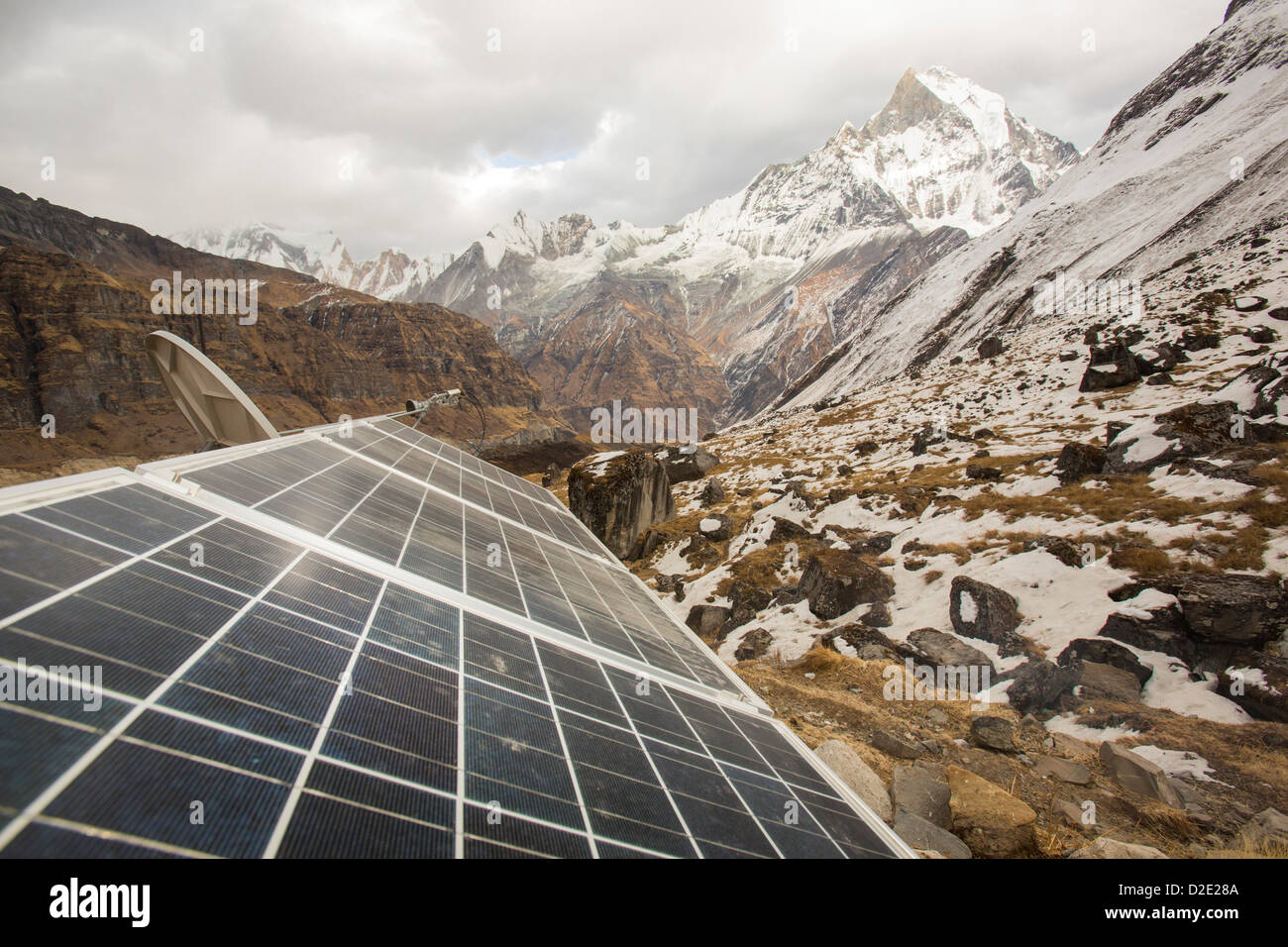 House himalayas in nepal hi-res stock photography and images - Alamy