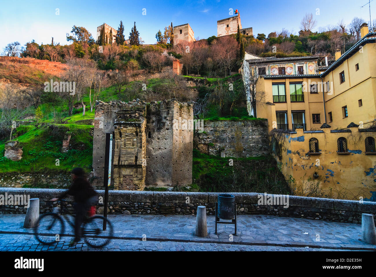 Street scene granada hi-res stock photography and images - Alamy