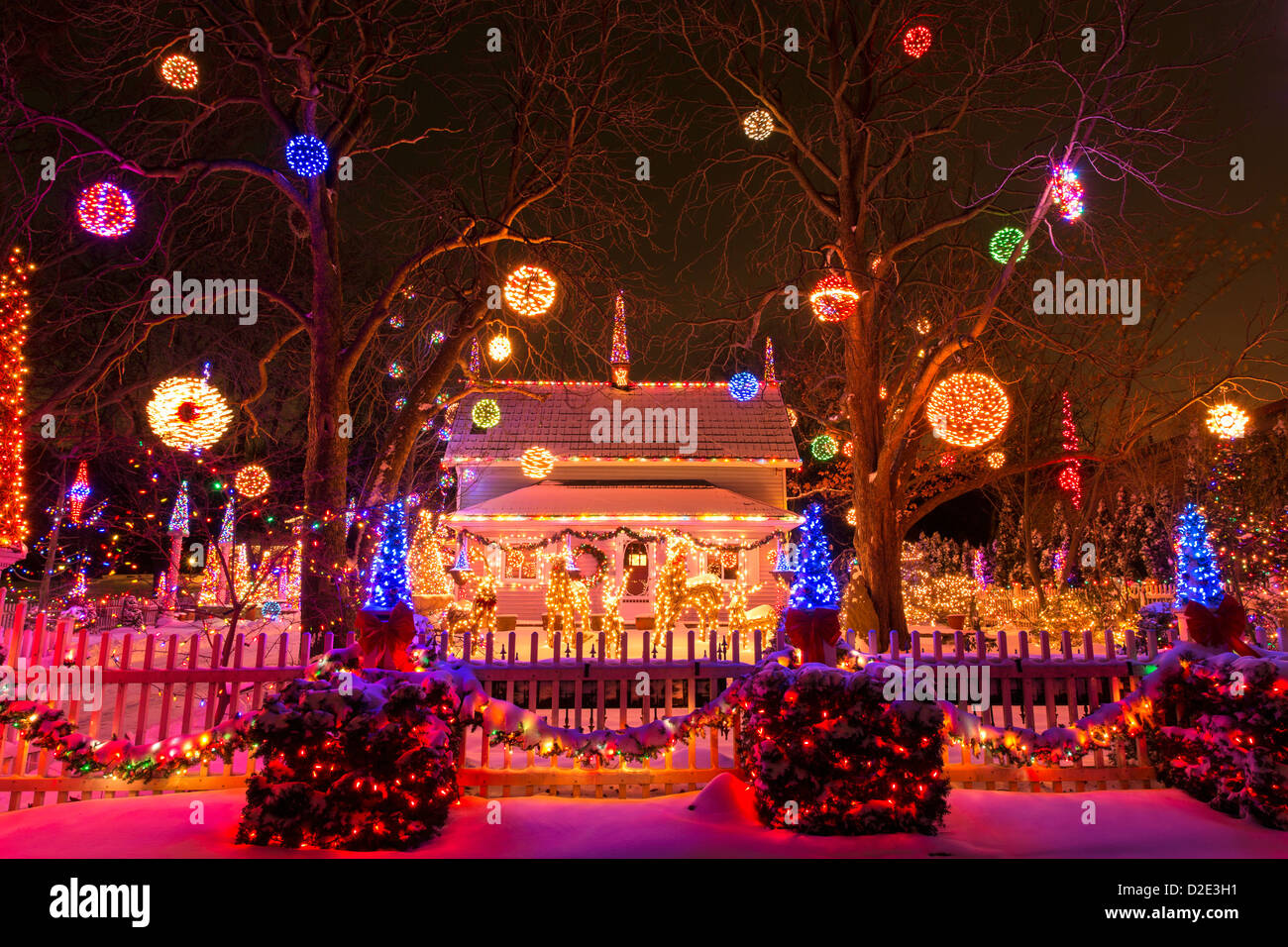Canada,Ontario, Niagara on the Lake, house decorated in Christmas ...