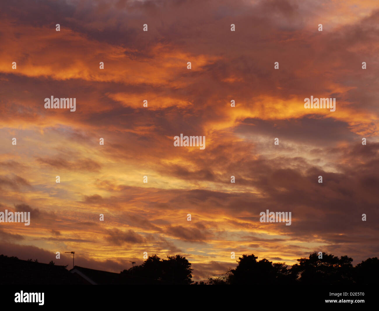 Sunset bright orange colors hi-res stock photography and images - Alamy