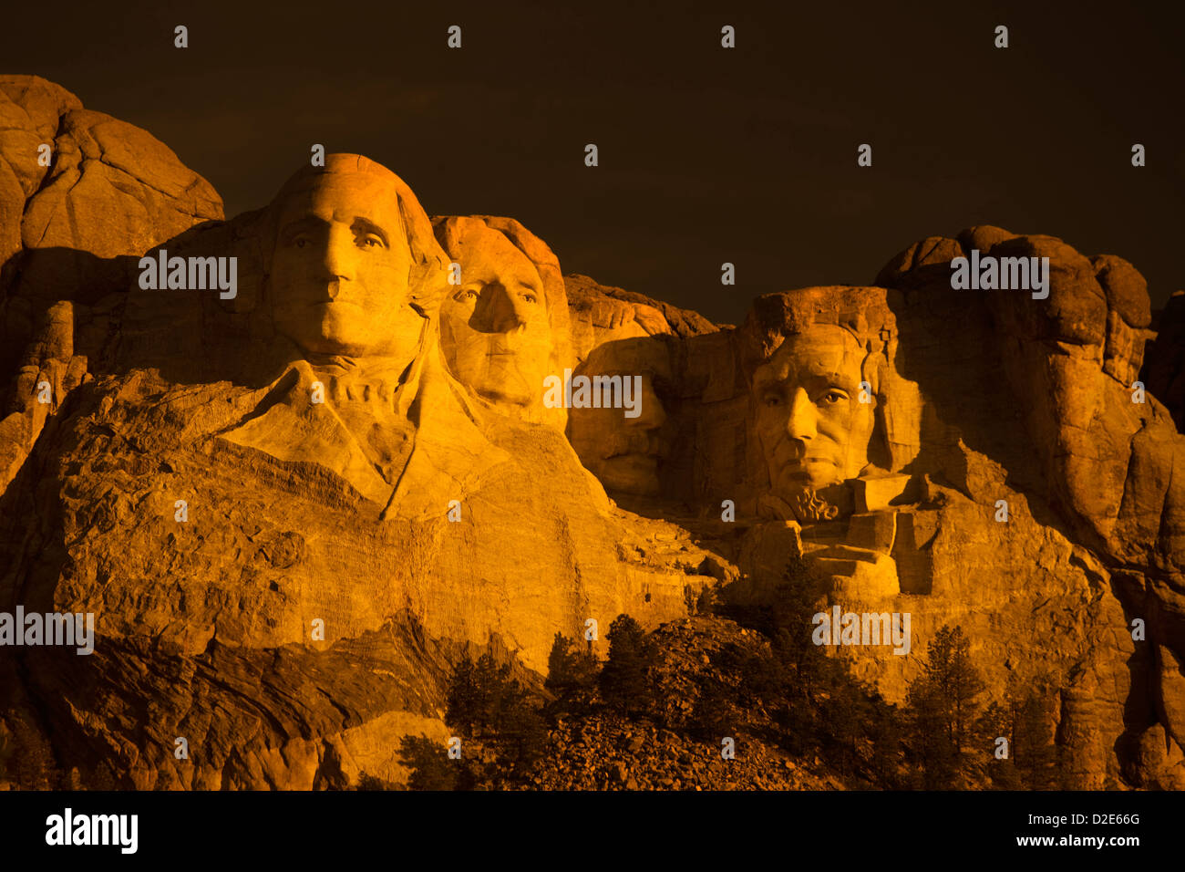 MOUNT RUSHMORE NATIONAL MONUMENT (©GUTZON & LINCOLN BORGLUM 1941) BLACK ...