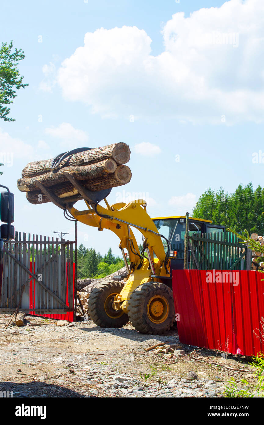 A loader bulk transport timber Stock Photo - Alamy