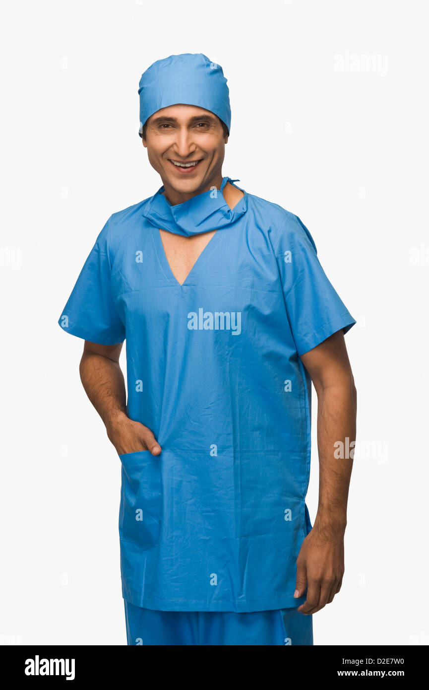 Portrait of a surgeon smiling Stock Photo - Alamy
