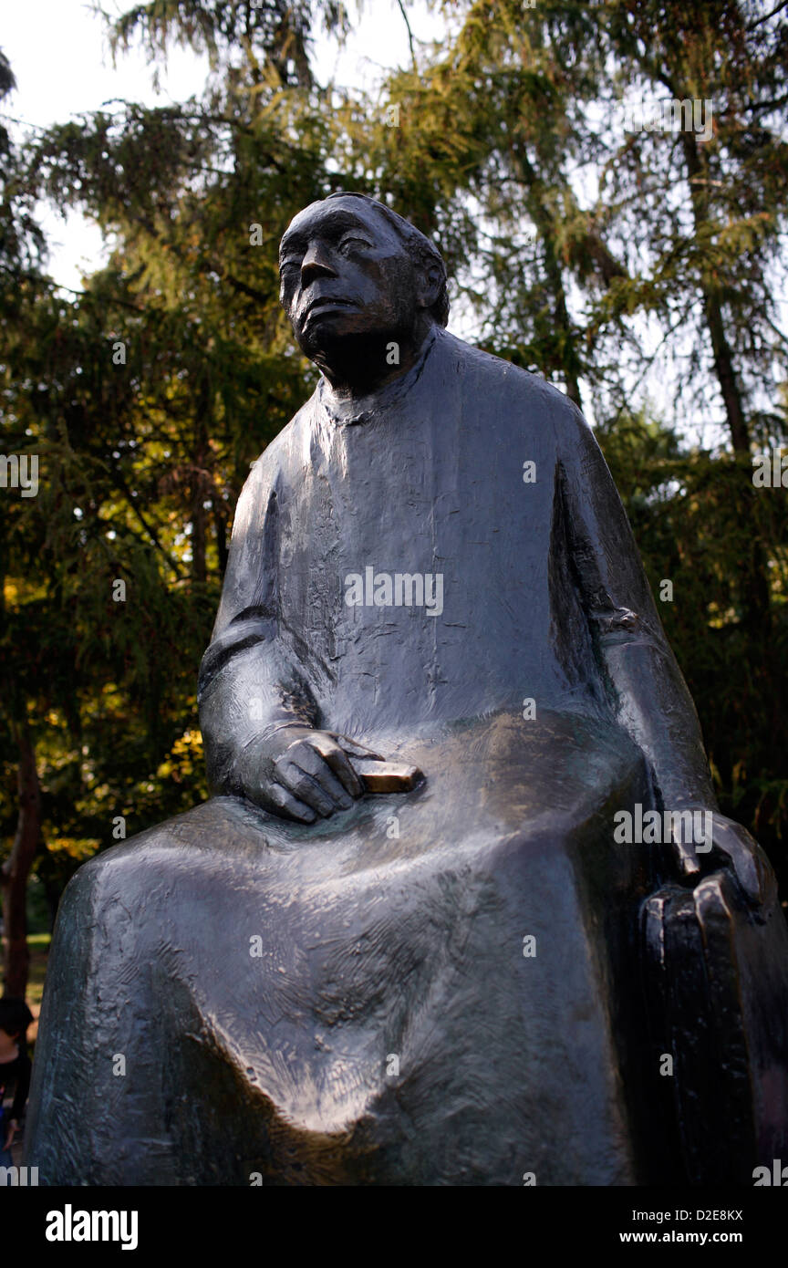 Berlin, Germany, Portrait of Kaethe Kollwitz by sculptor Gustav Seitz ...