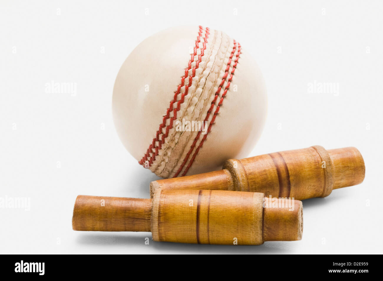 Cricket bails cut out hi-res stock photography and images - Alamy