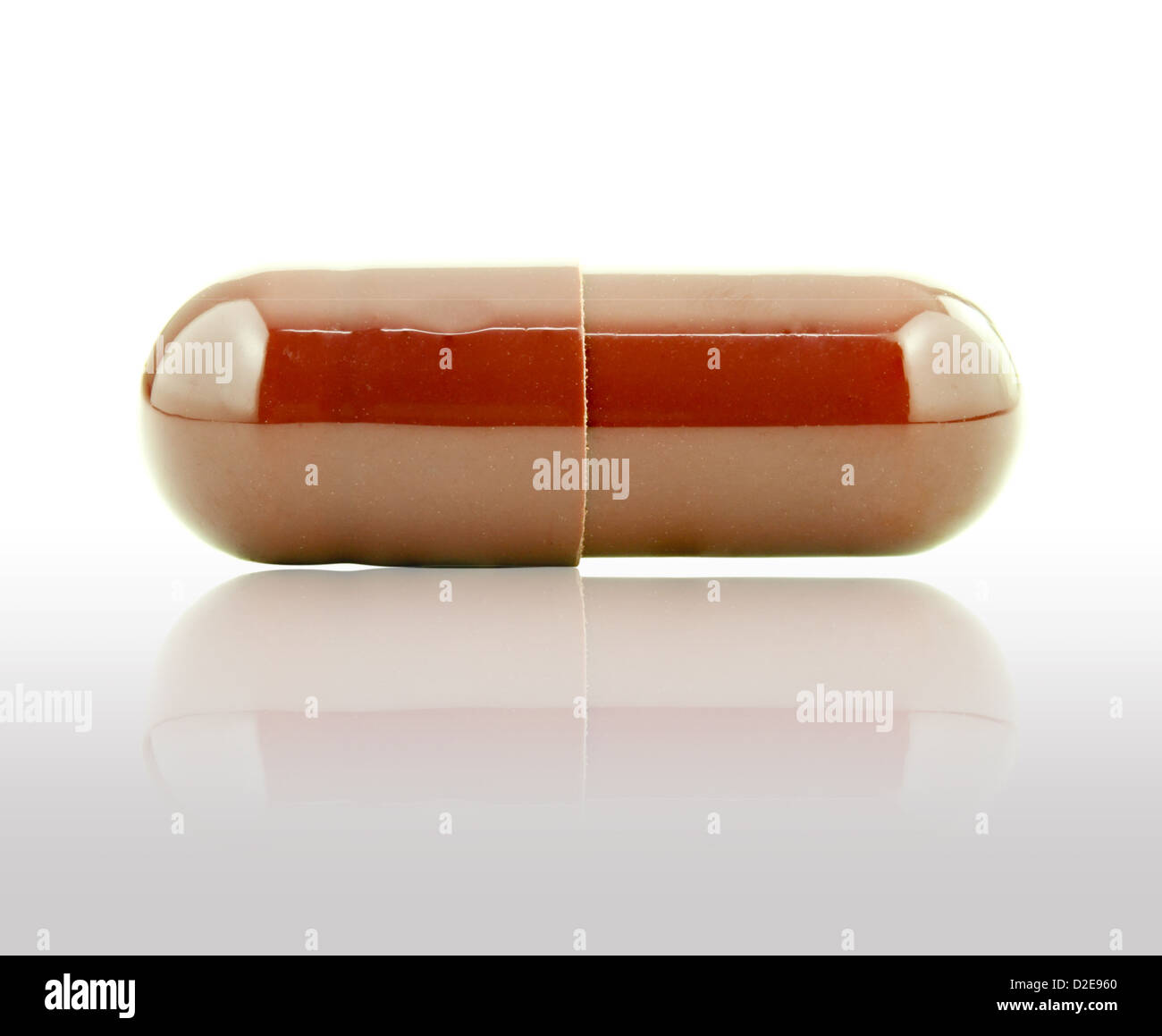 Brown pill hi-res stock photography and images - Alamy