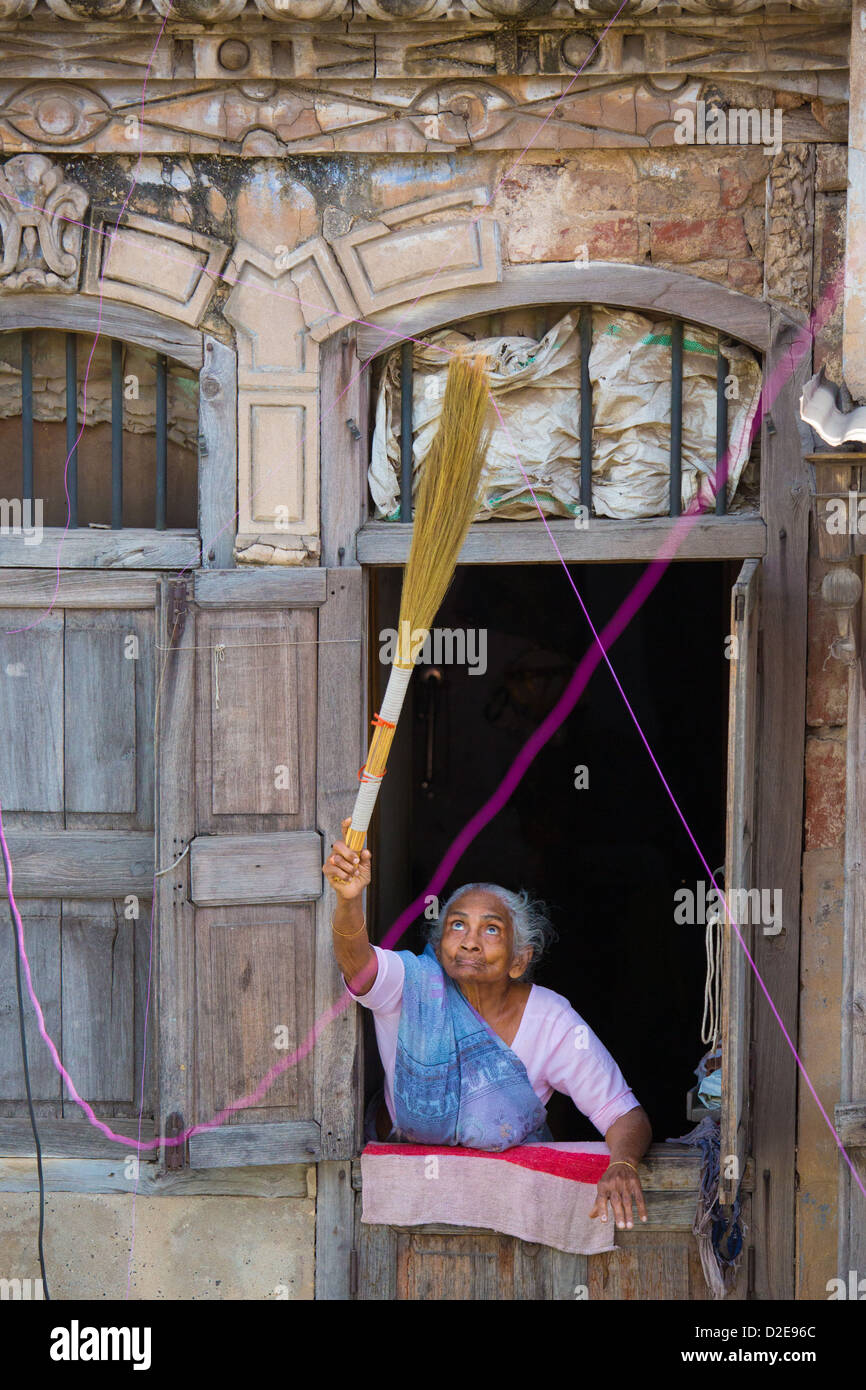 Removing Kite string during Kite Festival or Uttarayan in Ahmedabad ...