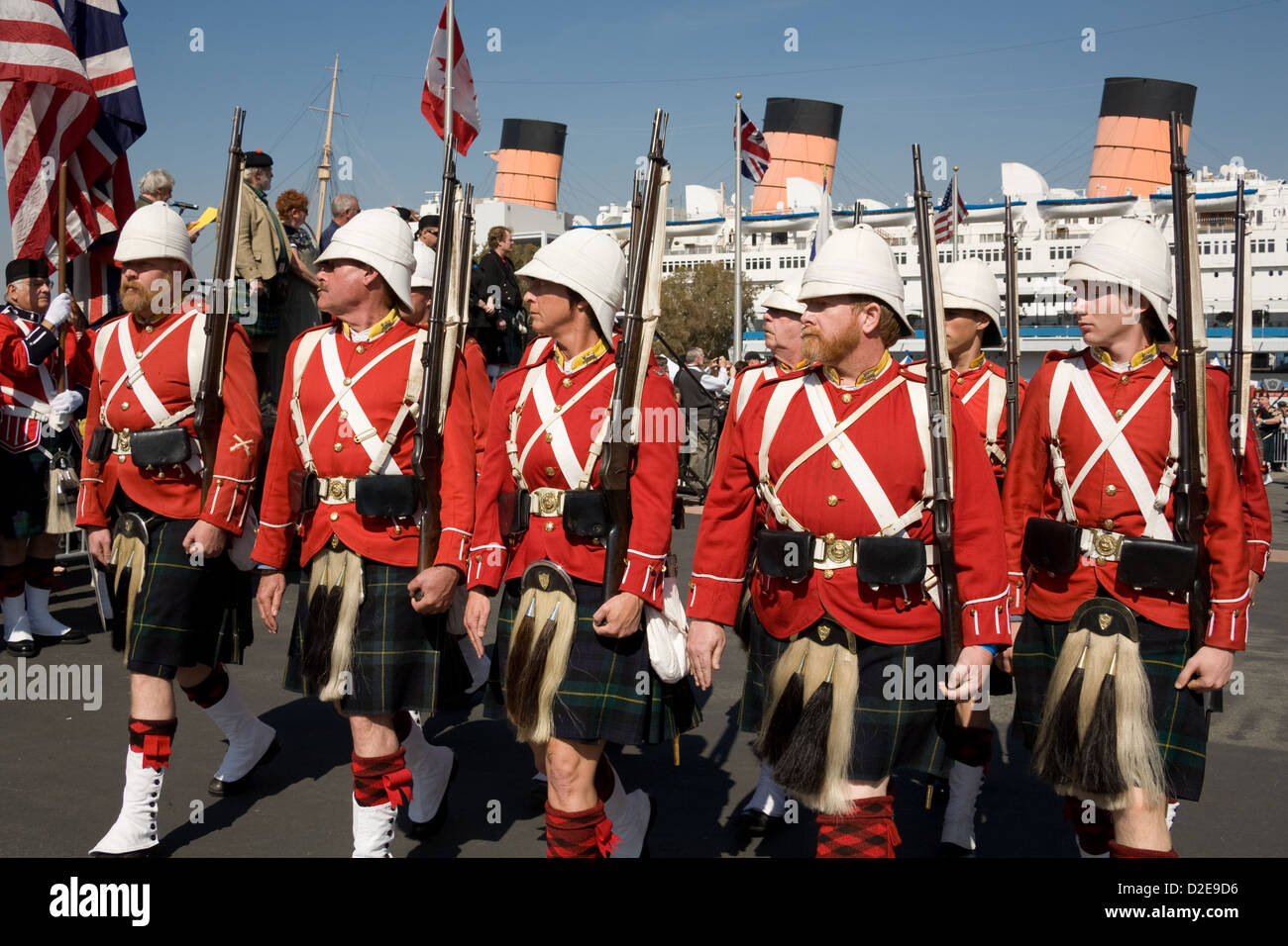 Scottish men parade pageantry hi-res stock photography and images - Alamy